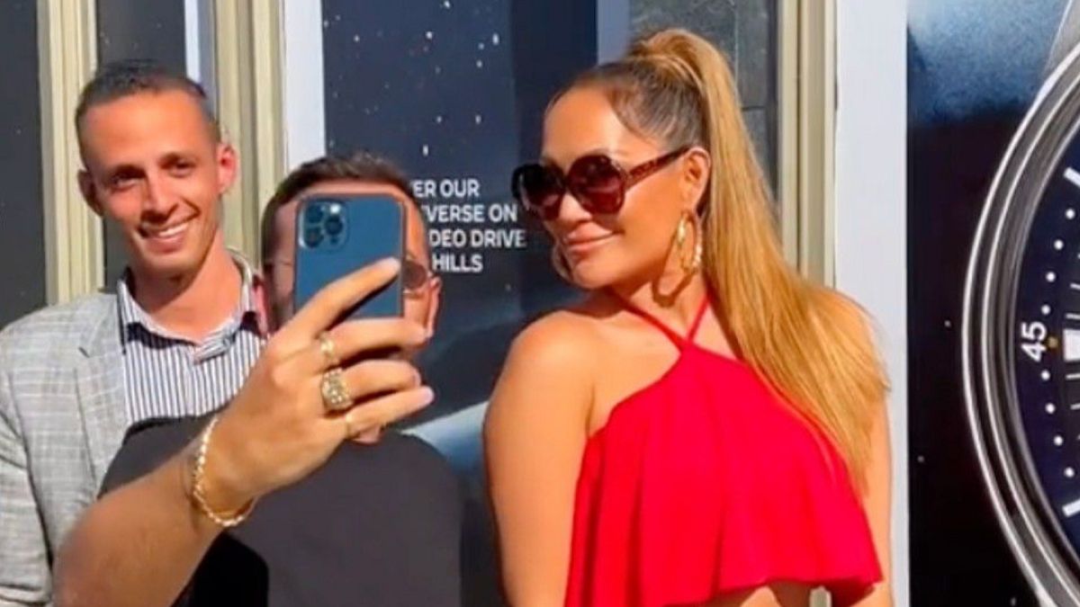 Quién es Connie Peña, la influencer que es idéntica a Jennifer López