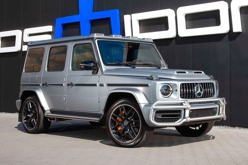 De todoterrenos a deportivos, conoce la colección de carros de Pedro Pascal