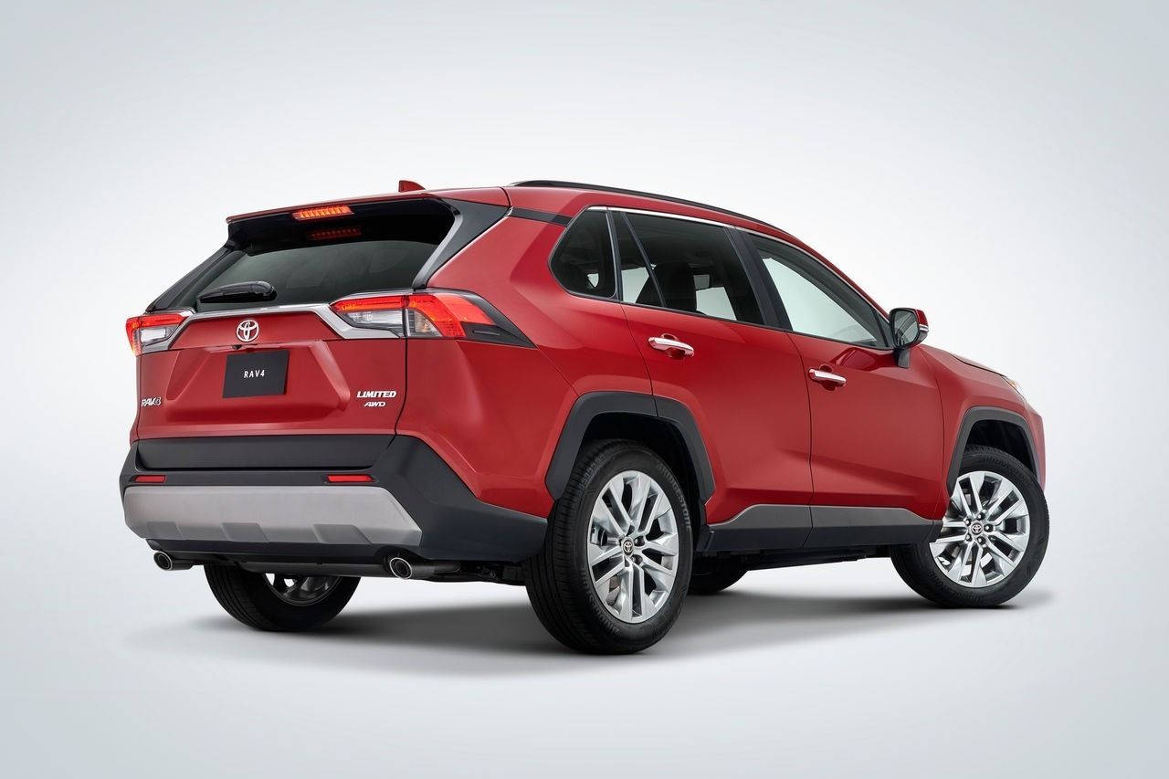 Toyota RAV4 2025 llega a México: versiones, precios y características