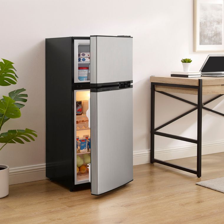 Ahorra $60 en esta mini heladera que tiene Best Buy